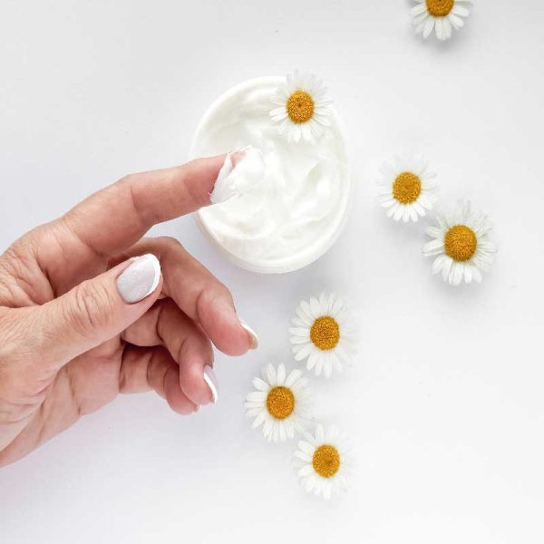 Homemade Chamomile Hand Cream Recipe – Nomad Blogger
